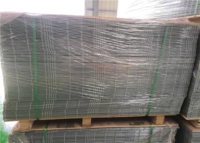 China Galvanisierter Stahldraht geschweißter Mesh Panels für Bauernhof-Zaun-und Haushalts-Käfig zu verkaufen