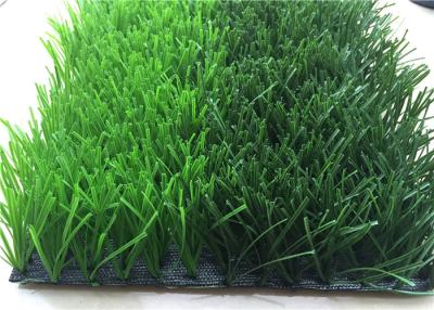 中国 サッカーの人工的な草、競技場のフットボール競技場の茎、薄緑の8800dtexが付いている人工的な泥炭50mm cの形の脊柱。 販売のため