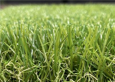 中国 厚い美化の人工的な草Cは4色7000d Cの形の縦の草の壁を形づける 販売のため