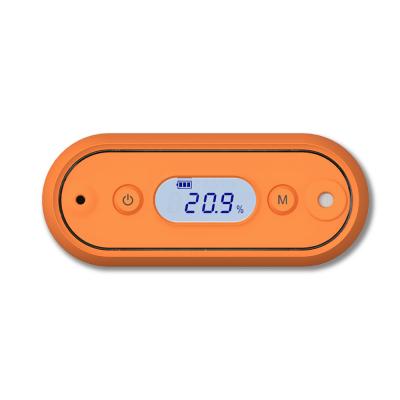 China Detector de gas de oxígeno portátil de alta precisión. Batería de 9 V, pantalla LCD y registrador de datos con alarma de luz para actividades al aire libre. en venta