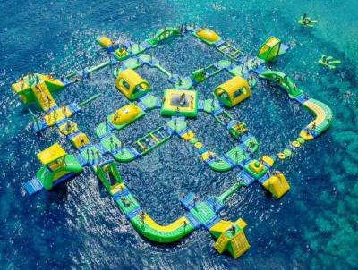 Cina Produttore Giant Inflatable Aqua Park Fireproof PVC Inflatable Water Park Games in vendita