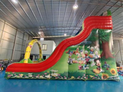 Cina Commercial Outdoor Inflatable Dry Slide Castle Disney Mickey Mouse Cartoon Party Inflatable Dry Slide Per Bambini E Adulti in vendita