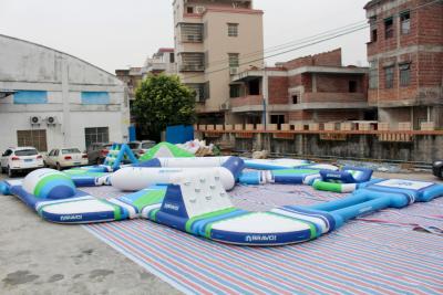 Cina OEM/ODM Sea Aqua Parco acquatico gonfiabile giochi d'acqua all'aperto divertimento galleggiante in vendita