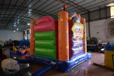 Cina Buttafuori da circo gonfiabile combinato pieno di pittura digitale divertente salto a tema pagliaccio gonfiabile con scivolo in vendita