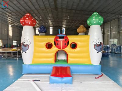 China Commercial aufblasbarer Türsteher Schloss Insekt aufblasbares Türstehhaus zum Spaß zu verkaufen