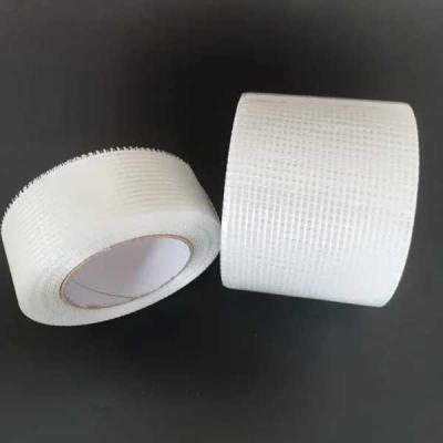 Cina prova Mesh Tape adesivo dell'alcali della vetroresina e della colla di 100mm in vendita