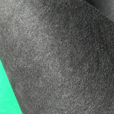 China 45g de niet Geweven vuurvaste zwarte die sluier van de kleurenglasvezel voor Akoestisch Plafondcomité wordt gebruikt for sale