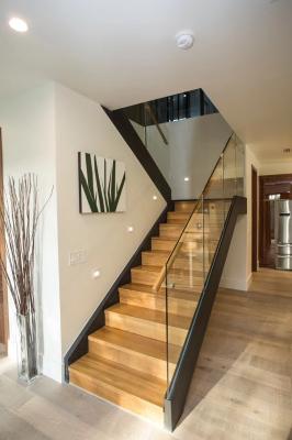 China indoor carton steel double stringer powder coated stainless steel glass railing straight U shape staircase stairs for sale