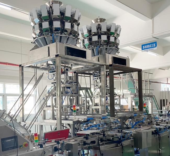 Multihead Weigher packaging various granular products