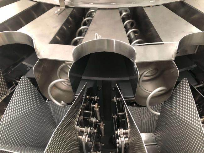 32-head combination weigher for pet food - front view
