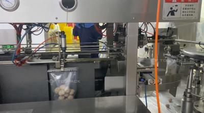 中国 冷凍食品のSamosaのミートボールのSiomaiのゆで団子のパッキング機械40BPM 2.0kW/単位 販売のため