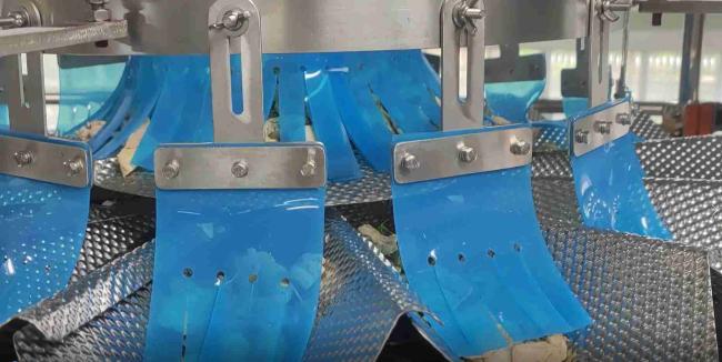 SUS304 Multihead Weigher Packing Machine front view