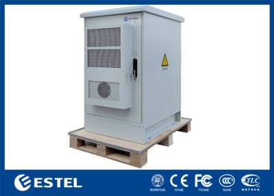 中国 2 ドア 屋外 電気通信 キャビネット PDU / バッテリー トレイ / エアコン 販売のため