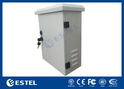 China Revestimento personalizado para montar postes com peças de instalação SS304 para aplicações ao ar livre à venda