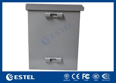 China Revestimento personalizado para montar postes com peças de instalação SS304 para aplicações ao ar livre à venda