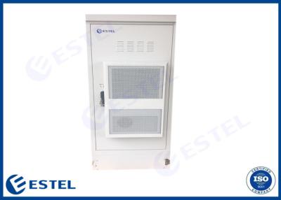 China Grau RAL7035 galvanisierte Stahltelekommunikations-Einschließung im Freien 850X850X1750mm zu verkaufen