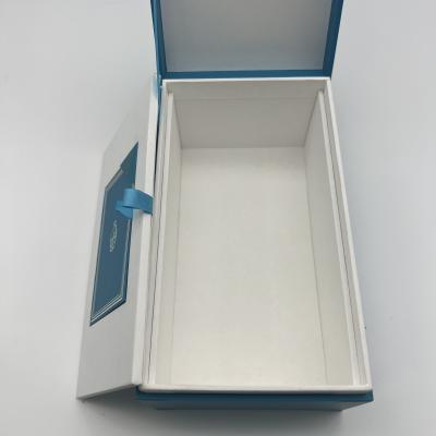 China Tape Closure Cardboard Gift Packaging Boxes Multi colored For Gift Wrapping for sale