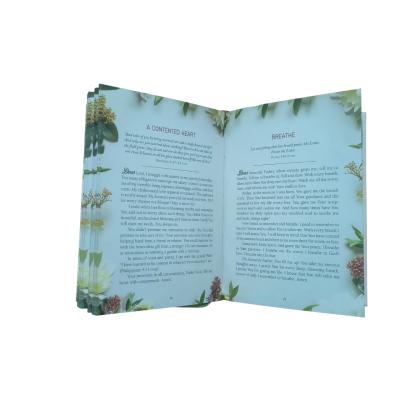 Cina Preghiere per un cuore ansioso personalizzato Smyth cucito laminazione opaca romanzo cristiano libro stampa con spot UV finitura in vendita