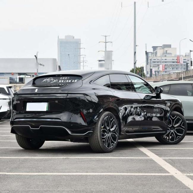 Changan Huawei Avatr 11 High Speed 200km/H Left Hand Electric SUV Car