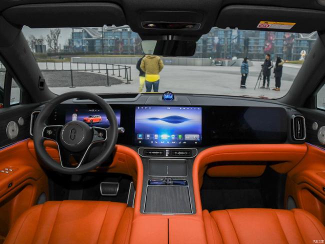 2024 Huawei New Energy Electric Vehicle Aito M9 6 Seats Hybrid Auto EV Car 4WD Large Space SUV