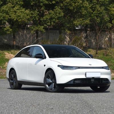 中国 マニュアルギアボックス 高速EV 黒白セダン 大人向け カスタマイズ 要求 カスタマイズ 販売のため