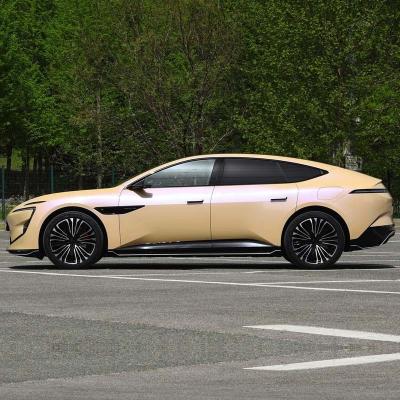 Cina 12 Lunga durata della batteria Veicolo elettrico a energia EV Berlina elettrica Auto velocità massima 200 Km/h 4WD in vendita