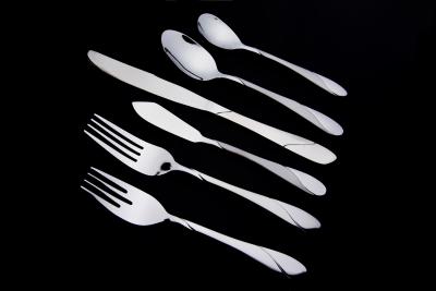 China Fashion design Stainless steel cutlery head in mirror polish and handle in matte finish for sale