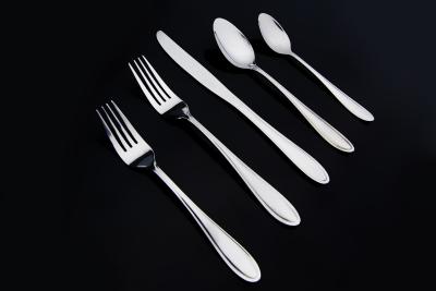 China Fashion design Stainless steel cutlery head in mirror polish and handle in matte finish for sale