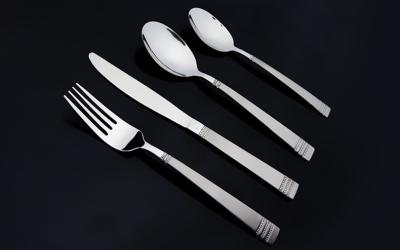 China Fashion design Stainless steel cutlery head in mirror polish and handle in matte finish for sale