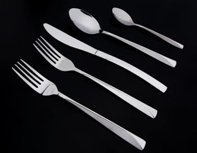 China Fashion design Stainless steel cutlery head in mirror polish and handle in matte finish for sale