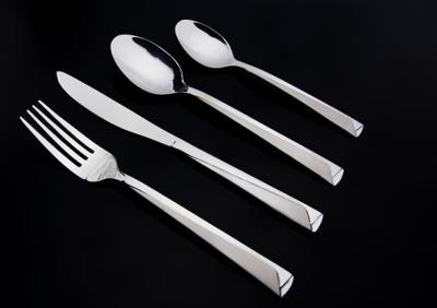 China Fashion design Stainless steel cutlery head in mirror polish and handle in matte finish for sale