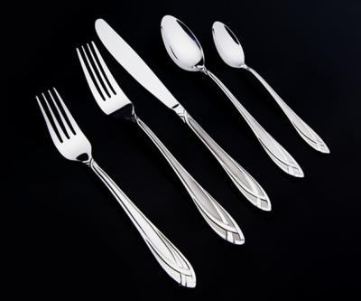 China Fashion design Stainless steel cutlery head in mirror polish and handle in matte finish for sale