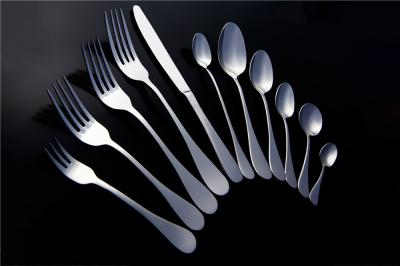 China flatware hotel use many serving pieces for sale
