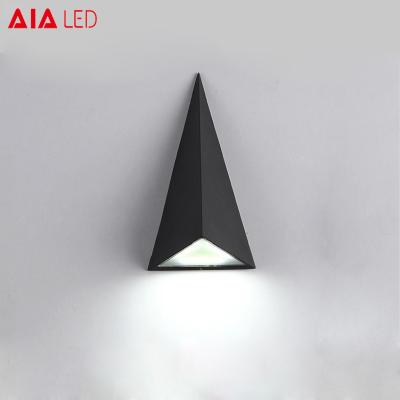 China Waterproof outside aluminum black IP65 6W LED wall lighting/led wall lamp for garden for sale