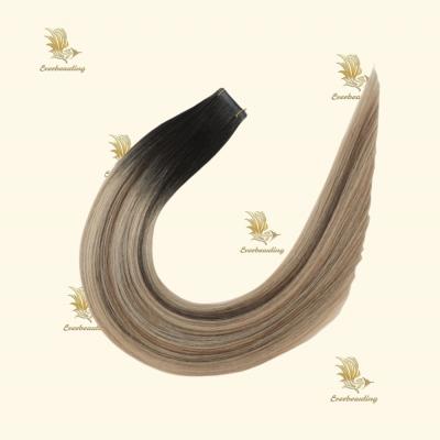 China 100% menselijk haar Remy Virgin Russian Tape in Hair Extensions Straight Style Geen Verlies Te koop