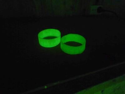 China Glowing Logo Silicone Rubber Wristbands/Bracelet for sale