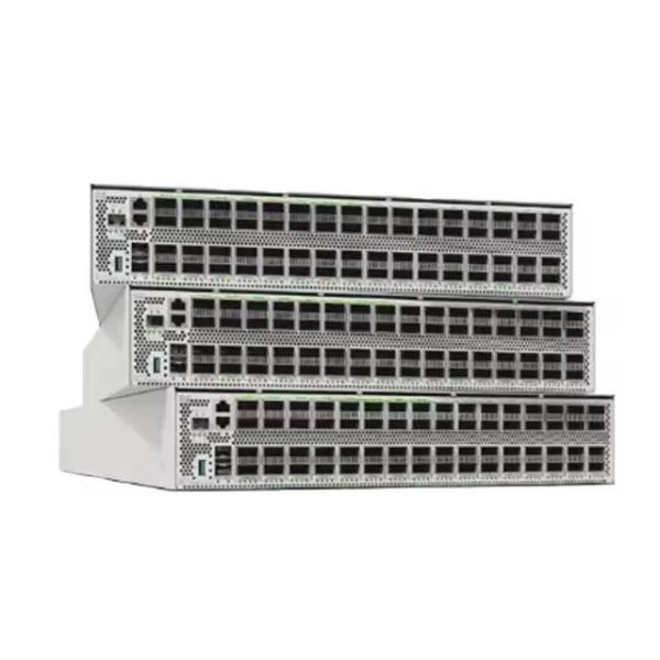 Commutateur réseau de la série 9300 N9K-C9336C-FX2 avec le disque SSD de 128 Go et conception empilable