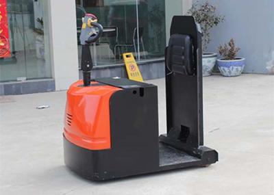 Cina 3 Ton Stading Type Baggage Electric Tow Tractor in vendita