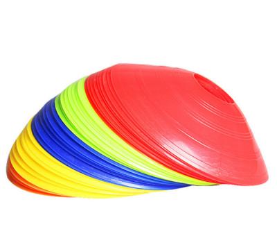 Cina Coni di plastica di agilità di calcio del disco di addestramento di calcio degli indicatori di calcio di sport del PE a 2 pollici in vendita