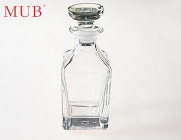 China 150ml square glass bottle aromatherapy Glass perfume bottles High-grade volatile bottles for sale