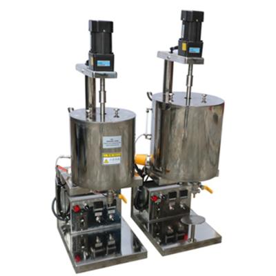 China Lippenstiftproductielijn 20L Verwarming Lipenstiftvulmachine Zilver roestvrij staal Te koop