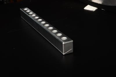 Cina 12 fori versamento metallo di rossetto muffa 3-5 stampi al minuto in vendita