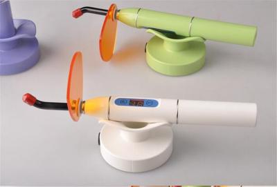 Cina Luce di trattamento dentaria di trattamento principale senza cordone variopinta della lampada 5W in vendita