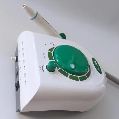 Cina Contatore ultrasonico dentario che riporta in scala Perio con Handpiece staccabile in vendita