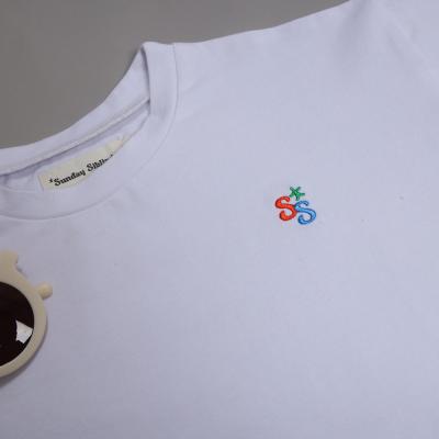 China 220gsm de T-shirts100% Organische Katoenen van de jonge geitjesdouane Regelmatige Geschikte Stijl met Logo Embroidery Te koop