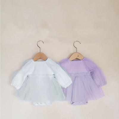中国 明るい新生のロンパースの赤ん坊のパフ・スリーブのガーゼの綿の服のオーバーオール 販売のため