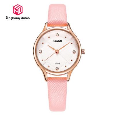 China Lady Fashion Dsign Leather Strap Wrist Watches Wateroroof 30mm Dial Diameter for sale