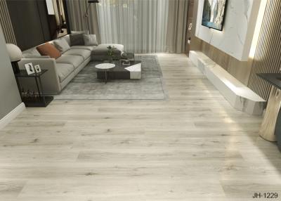 Cina Il centro di plastica di pietra SPC di lusso che pavimenta il grano di legno del PVC in vendita