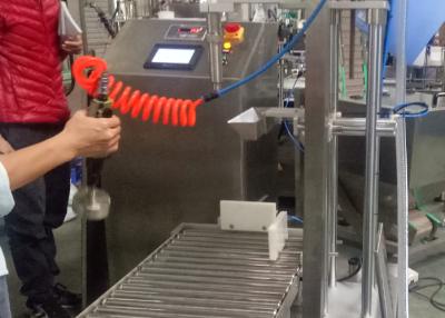 China Barrel Weighing Volumetric Liquid Filling Machine  PLC Control  System for sale
