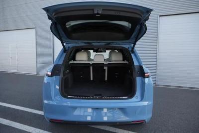 China LiXiang L7 Modelo de tração nas quatro rodas Sistema de entretenimento para automóveis com volante multifunção à venda